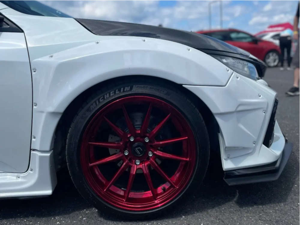 2018 Honda Civic with 18x9.5 32 Cosmis Racing R1 and 235/40R18 Michelin ...
