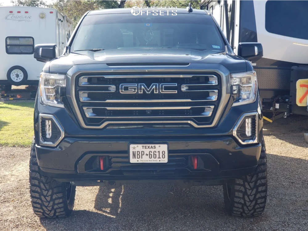2020 GMC At4 with 22x12 -44 4Play 4P70 and 36/13.5R22 Versatyre Mxt and ...