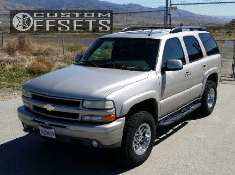 2004 Chevrolet Tahoe with 17x9 -12 Moto Metal MO951 and 285/70R17 ...
