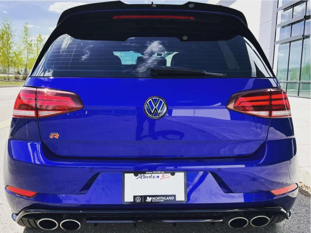 2019 Volkswagen Golf R with 19x8.5 45 Neuspeed Rse102 and 245/35R19 ...