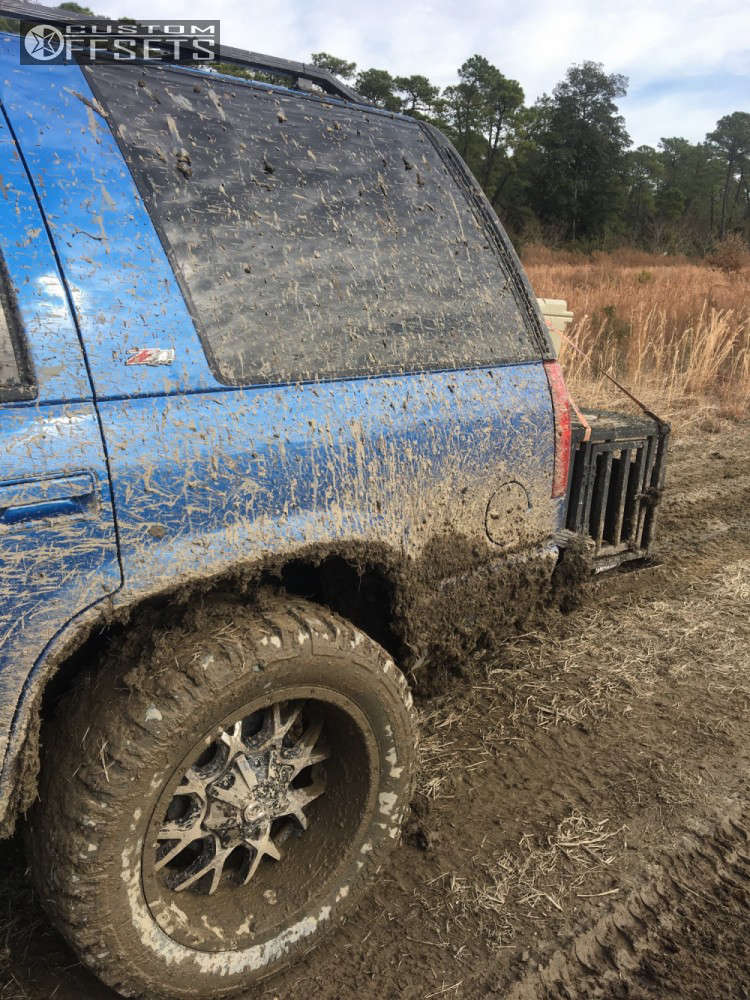 1999 Chevrolet Tahoe with 20x10 -19 Dropstars 645mb and 33/12.5R20 ...