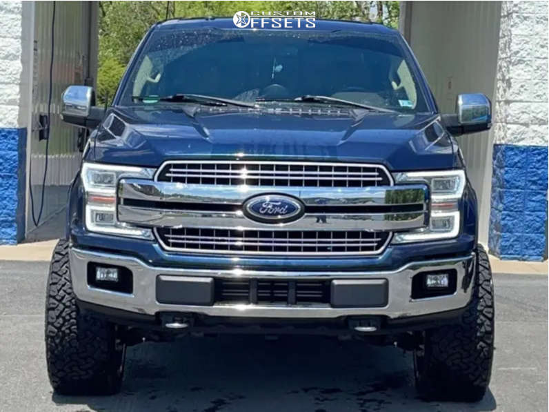 2018 Ford F-150 with 22x12 -44 Gear Off-Road Pivot and 33/12.5R22 Venom ...