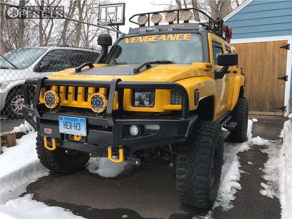 2007 Hummer H3 with 16x8 0 Raceline Injector and 35/12.5R16 Cooper ...