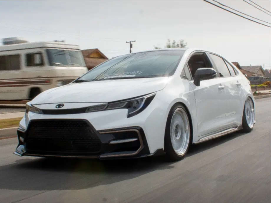 2021 Toyota Corolla with 18x8.5 30 ESR Cr1 and 225/40R18 Michelin Pilot ...