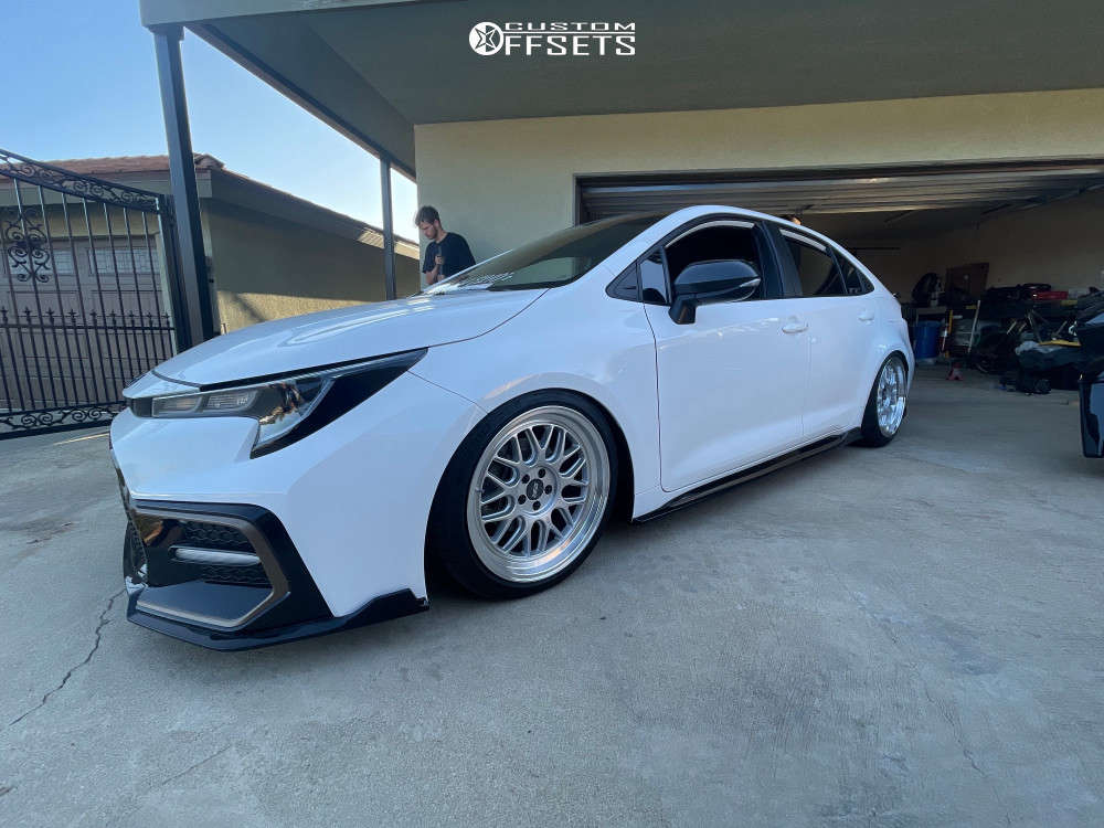 2021 Toyota Corolla with 18x8.5 30 ESR Cr1 and 225/40R18 Michelin Pilot ...