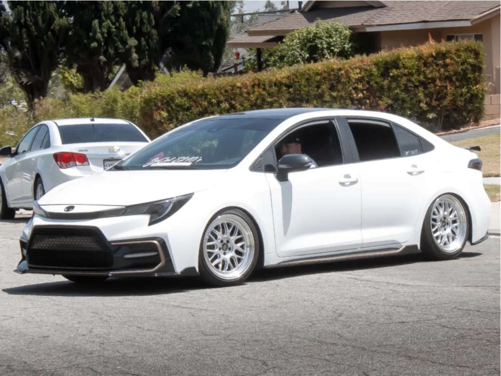 2021 Toyota Corolla with 18x8.5 30 ESR Cr1 and 225/40R18 Michelin Pilot ...