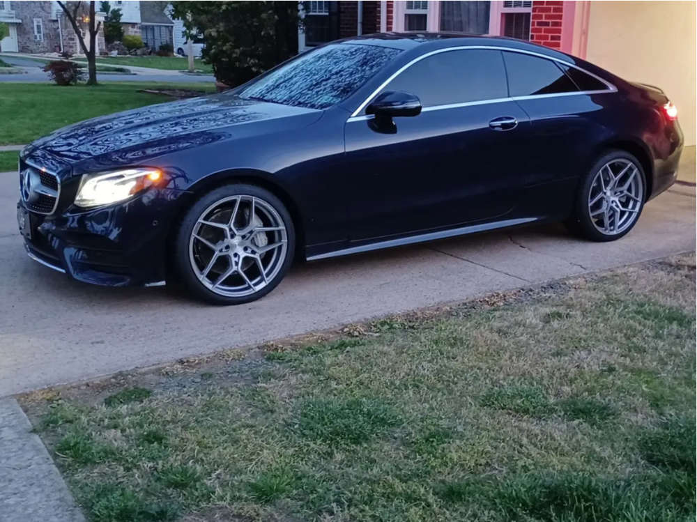 2018 Mercedes-Benz E400 with 20x9 35 Rohana Rfx11 and 255/35R20 ...