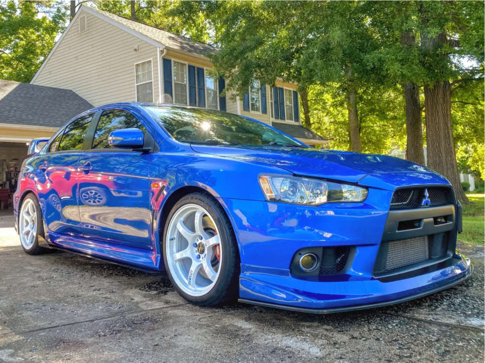 2015 Mitsubishi Lancer with 18x9.5 22 Gram Lights 57dr and 255/35R18 ...