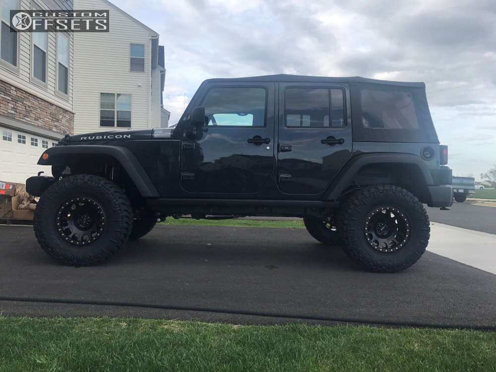 2017 Jeep Wrangler with 17x9 -38 Method MR105 and 35/12.5R17 Nitto ...