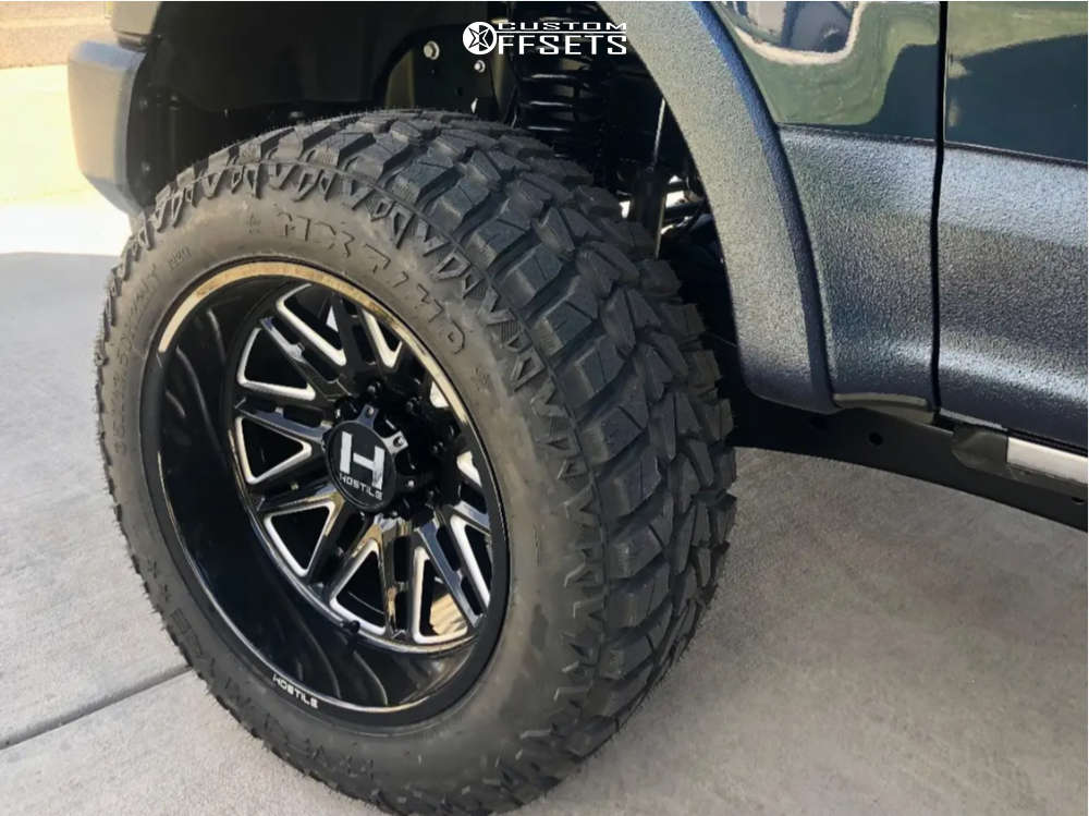 2020 Ford F-250 Super Duty with 22x12 -44 Hostile H126 and 36/13.5R22 ...
