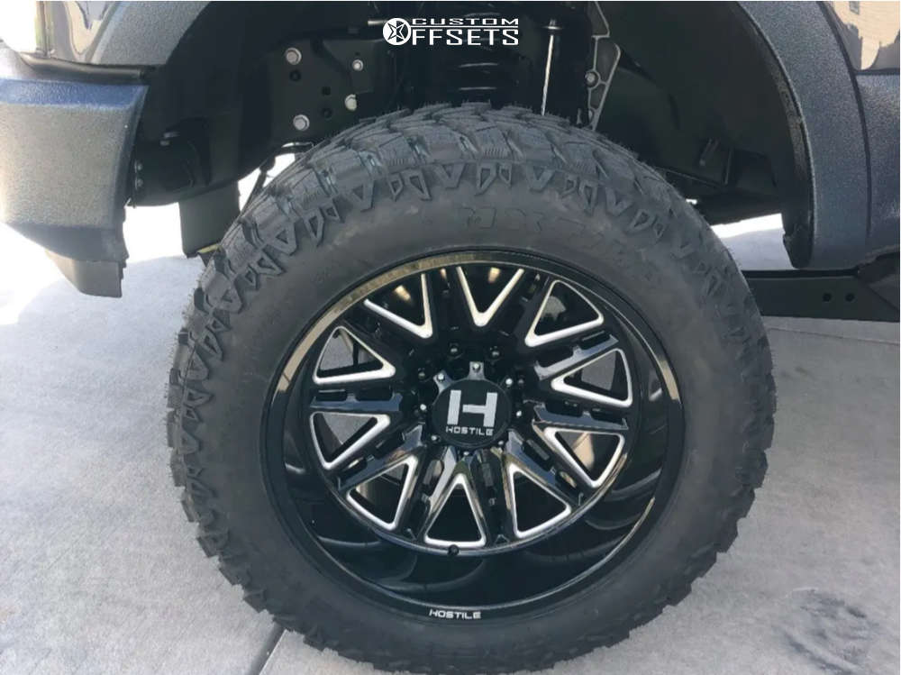 2020 Ford F-250 Super Duty with 22x12 -44 Hostile H126 and 36/13.5R22 ...