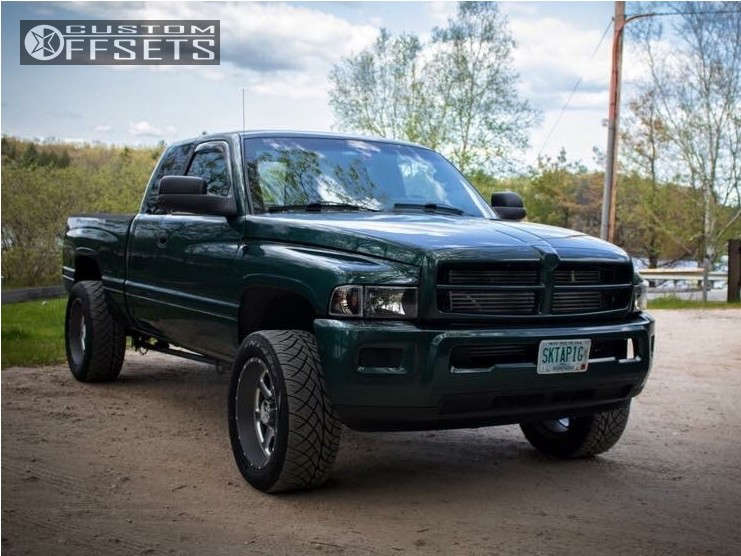 2001 Dodge Ram 2500 with 20x10 -19 Hostile Exile and 305/50R20 Nitto ...
