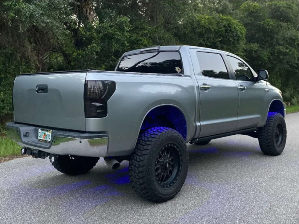 2013 Toyota Tundra with 20x10 0 Ballistic Tomahawk and 37/12.5R20 ...