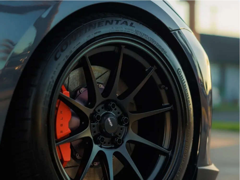 2019 Tesla 3 with 19x9.5 35 Konig Dekagram and 265/35R19 Continental ...