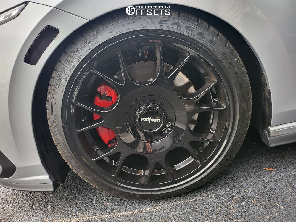 2022 Volkswagen GTI with 18x8.5 45 Rotiform Tuf-r and 225/40R18 ...
