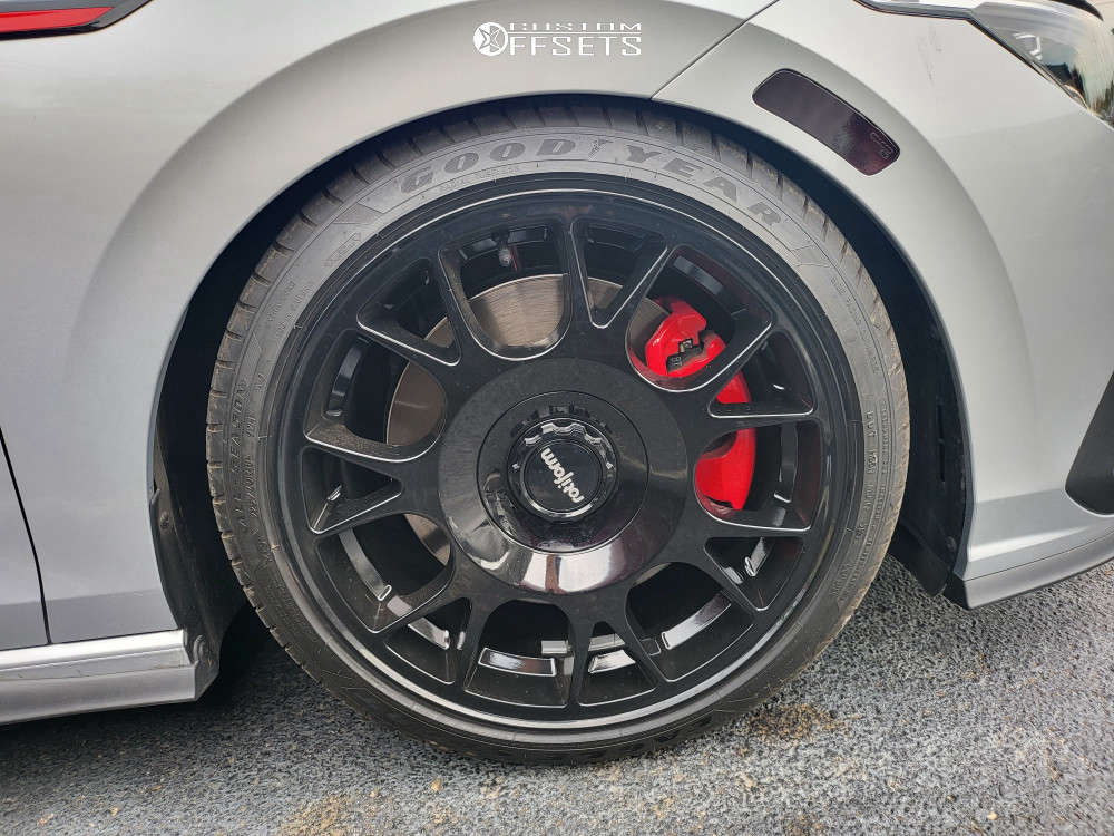 2022 Volkswagen GTI with 18x8.5 45 Rotiform Tuf-r and 225/40R18 ...