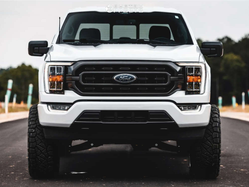 2021 Ford F-150 with 22x12 -44 Hostile Reaper and 35/12.5R22 Nitto ...