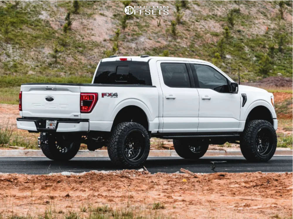 2021 Ford F-150 with 22x12 -44 Hostile Reaper and 35/12.5R22 Nitto ...