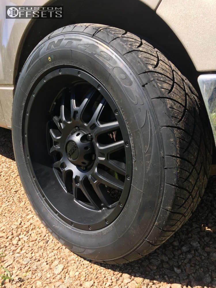 2004 Ford F-150 with 20x9 18 Ultra Hunter and 275/55R20 Nitto NT420V ...