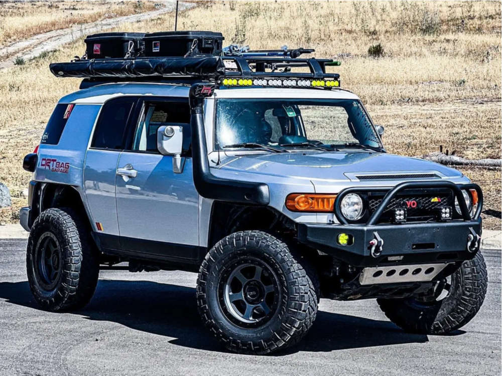 2008 Toyota FJ Cruiser with 17x9 0 Falcon Off-Road T1 and 285/75R17 ...