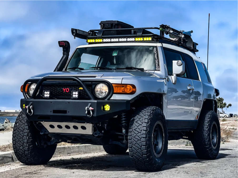 2008 Toyota FJ Cruiser with 17x9 0 Falcon Off-Road T1 and 285/75R17 ...