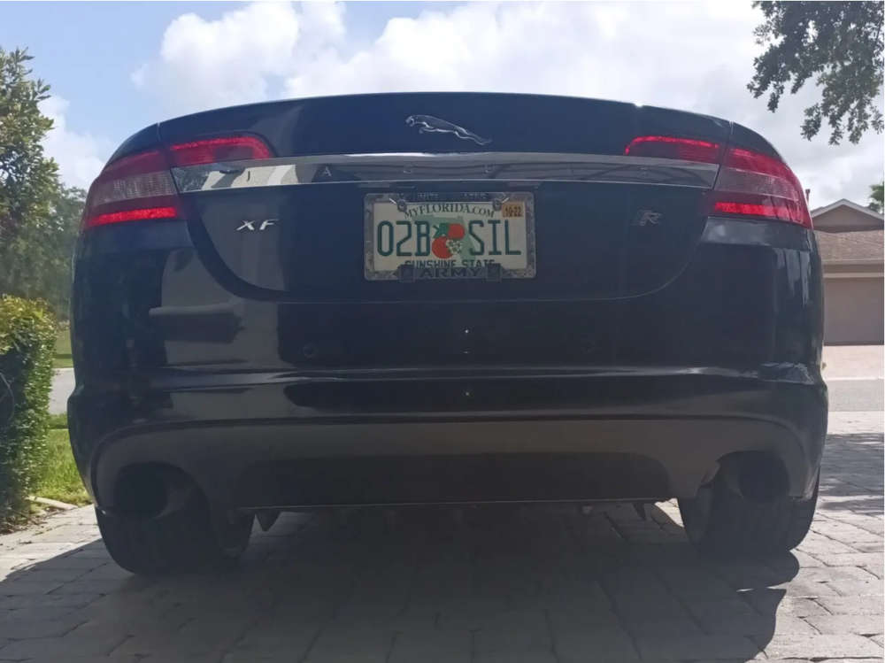 2010 Jaguar XFR with 22x9 35 XIX X15 and 245/30R22 Lionhart LH-Five and ...