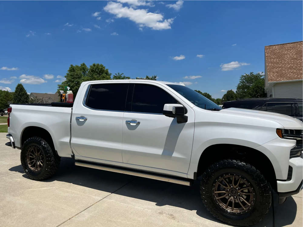 2019 Chevrolet Silverado 1500 with 20x9 1 Fuel Rebel and 295/65R20 Toyo ...