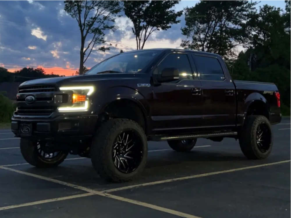 2019 Ford F-150 with 22x12 -51 ARKON OFF-ROAD Mandela and 35/12.5R22 ...