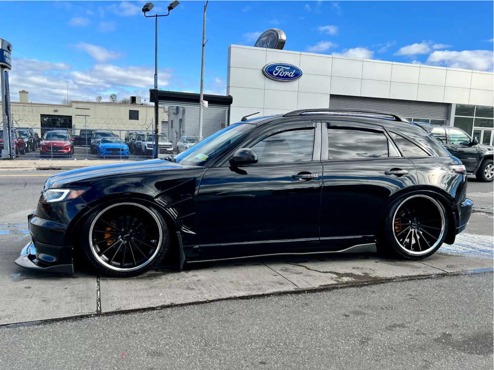 2008 INFINITI FX35 with 22x10.5 25 Ruff R3 and 265/35R22 Versatyre ...