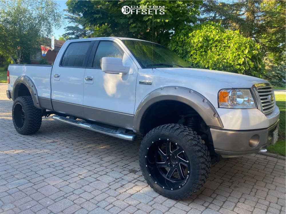 2006 Ford F-150 with 22x12 -44 Ballistic Guillotine and 35/12.5R22 ...