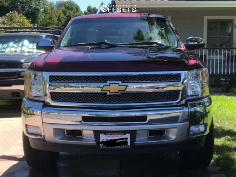 2013 Chevrolet Silverado 1500 with 20x10 -24 Moto Metal MO962 and 33/12 ...