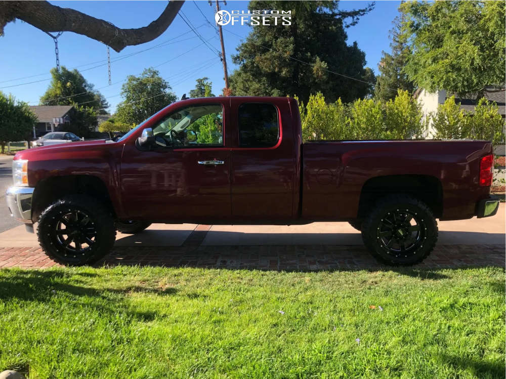 2013 Chevrolet Silverado 1500 with 20x10 -24 Moto Metal MO962 and 33/12 ...