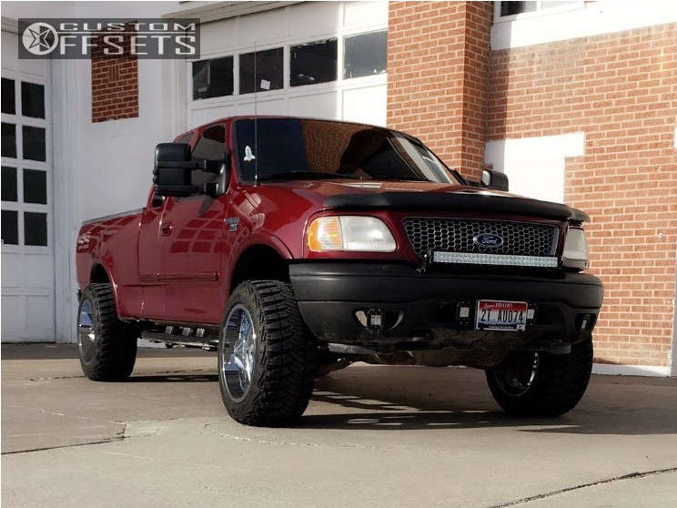 1999 Ford F-150 with 20x12 -44 Moto Metal MO962 and 33/12.5R20 Goodyear ...