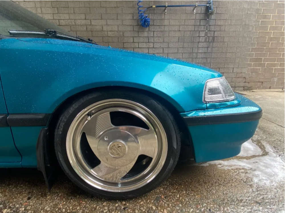 1991 Honda Civic with 16x7 48 American Racing AR-592 and 195/45R16 ...