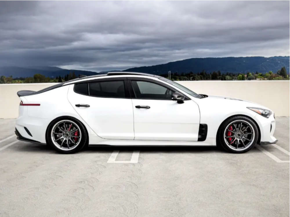 2019 Kia Stinger with 19x8.5 32 Work Emotion Zr10 and 255/35R19 ...