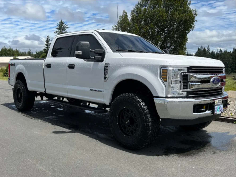 2019 Ford F-250 Super Duty with 18x9 -12 Vision Rocker and 37/13.5R18 ...
