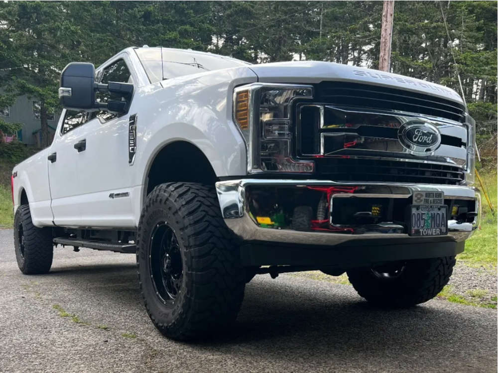 2019 Ford F-250 Super Duty with 18x9 -12 Vision Rocker and 37/13.5R18 Toyo Tires Open Country M ...