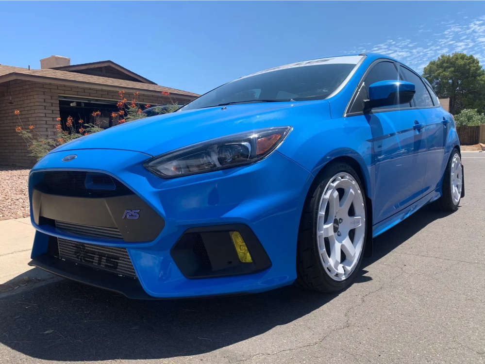 2017 Ford Focus with 19x8.5 42 Rotiform Kb1 and 245/35R19 Firestone ...