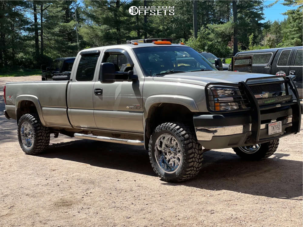 2003 Chevrolet Silverado 2500 HD with 20x10 -25 TIS 544C and 305/55R20 ...