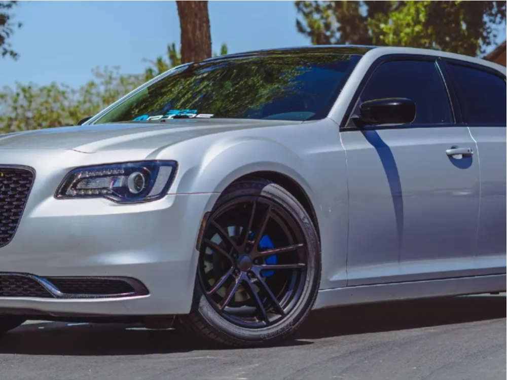 2019 Chrysler 300 with 20x9 20 Voxx Replicas Hellcat Widebody 2 and 275 ...
