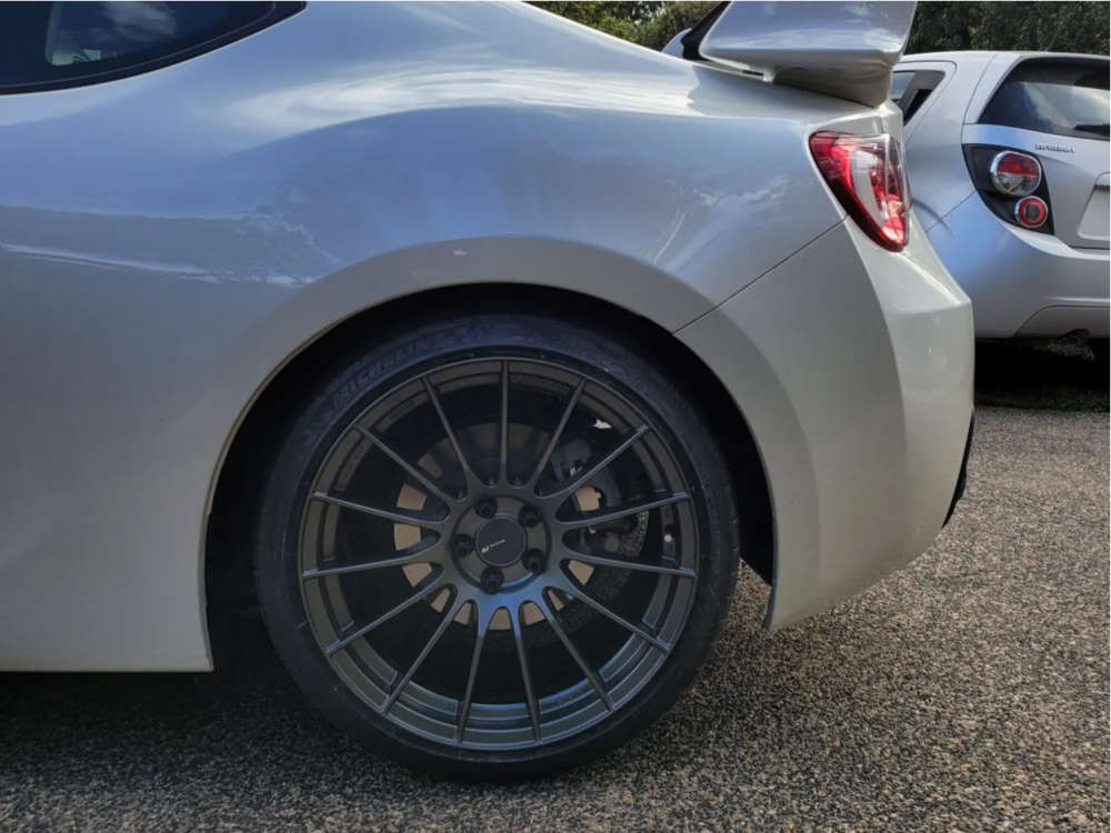 2013 Toyota GT86 with 18x8.5 42 Enkei Rs05-rr and 225/40R18 Michelin ...