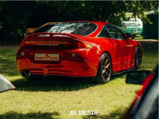 1996 Mitsubishi Eclipse with 18x8.5 42 Japan Racing Sl01 and 225/40R18 ...