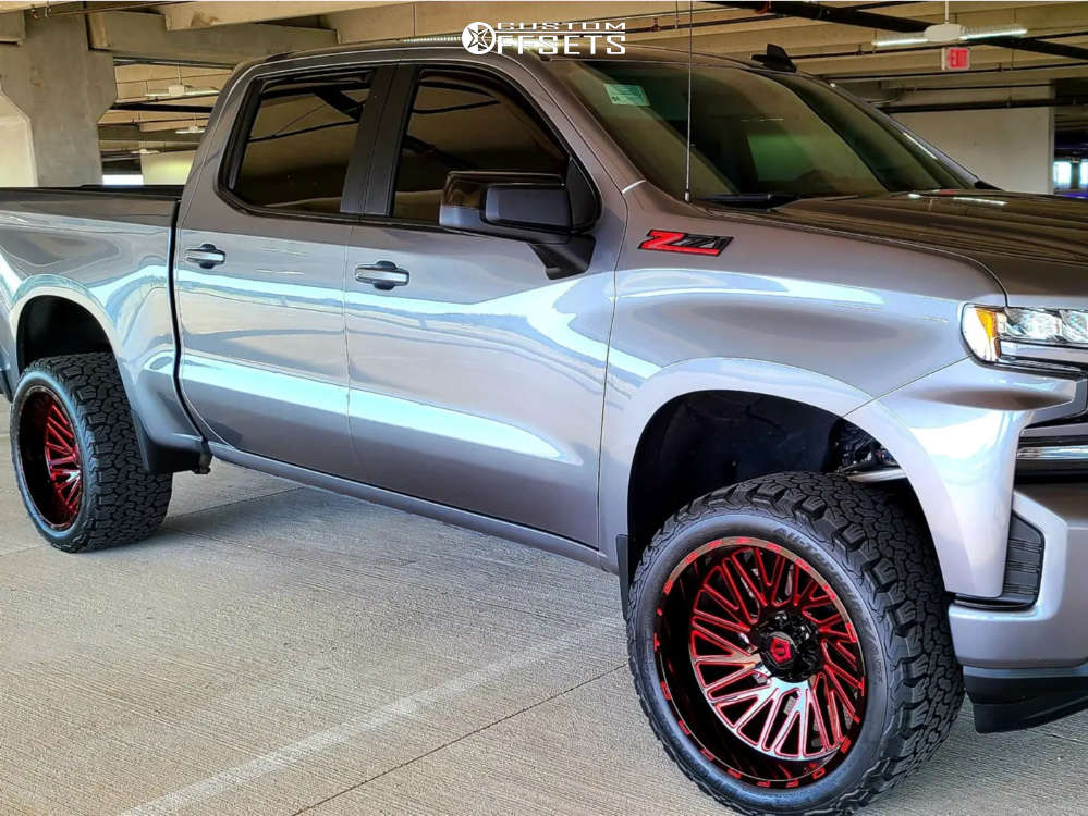 2019 Chevrolet Silverado 1500 with 22x12 -44 TIS 553BMR and 33/12.5R22 ...