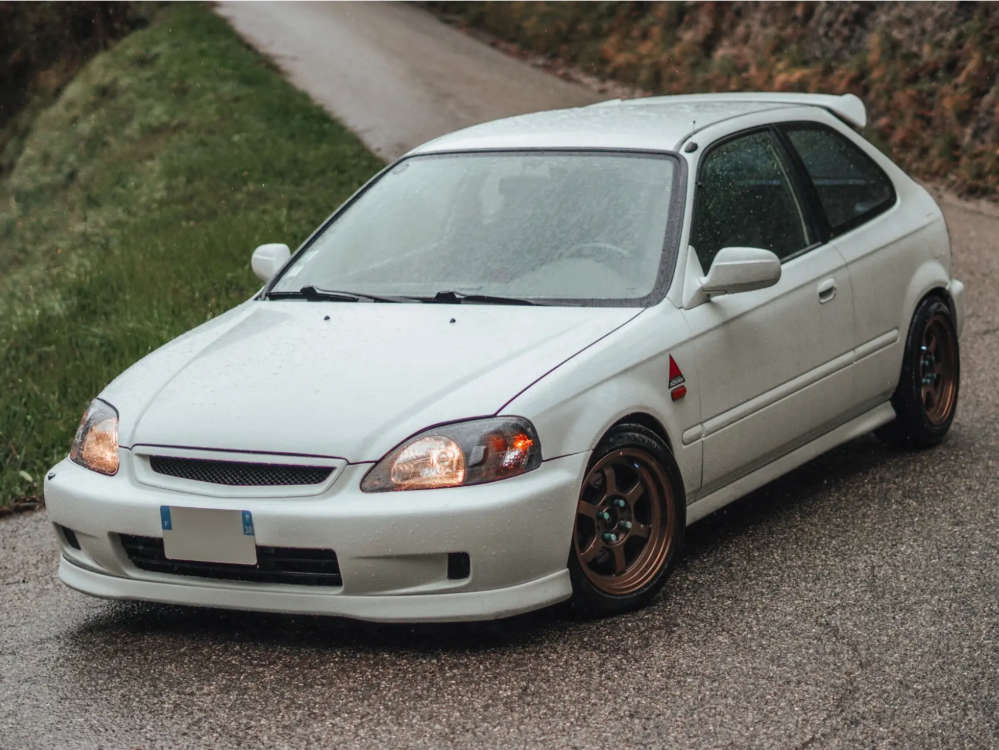 2000 Honda Civic with 15x7.5 26 Japan Racing Jr12 and 195/50R15 ...