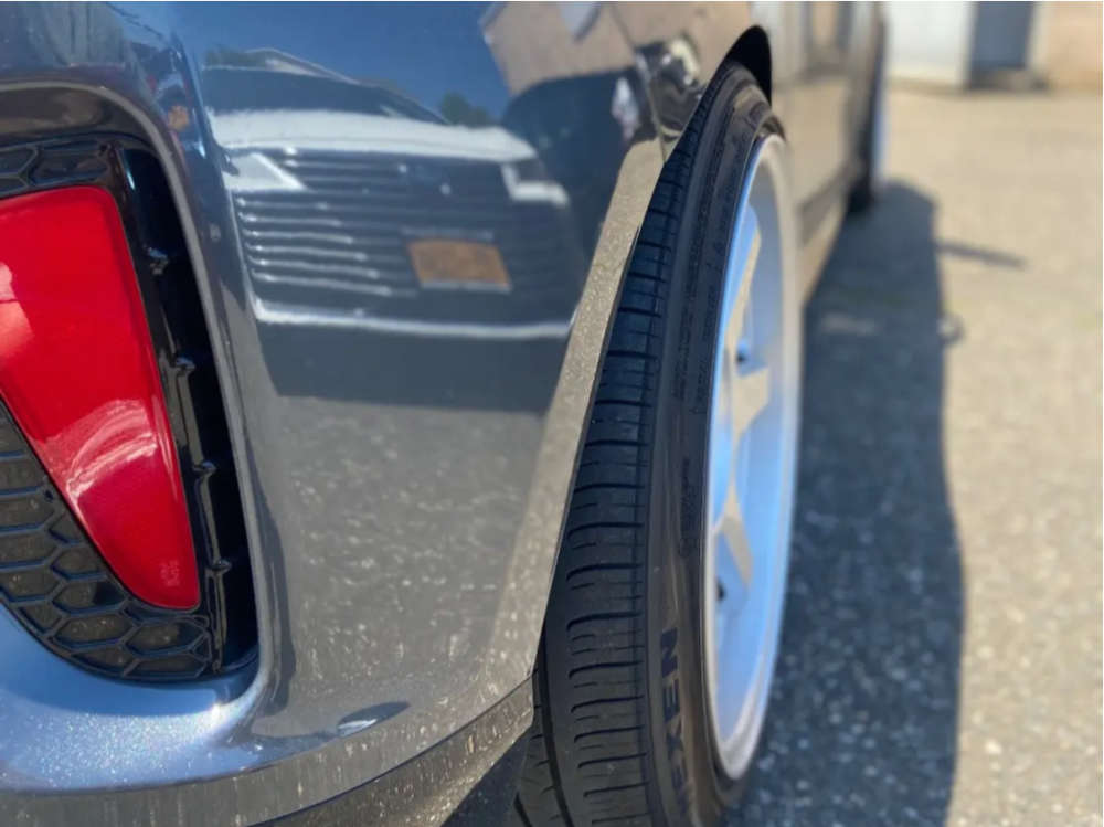 2020 Hyundai Veloster with 18x9.5 22 ESR Sr07 and 225/40R18 Nexen N ...