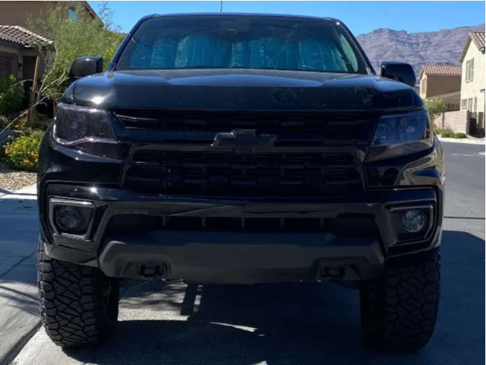 2021 Chevrolet Colorado with 17x8.5 0 Method Mr317 and 33/12.5R17 Nitto ...