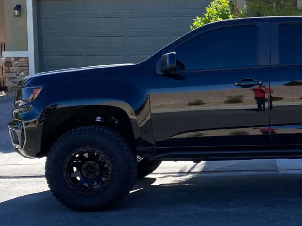 2021 Chevrolet Colorado with 17x8.5 0 Method Mr317 and 33/12.5R17 Nitto ...