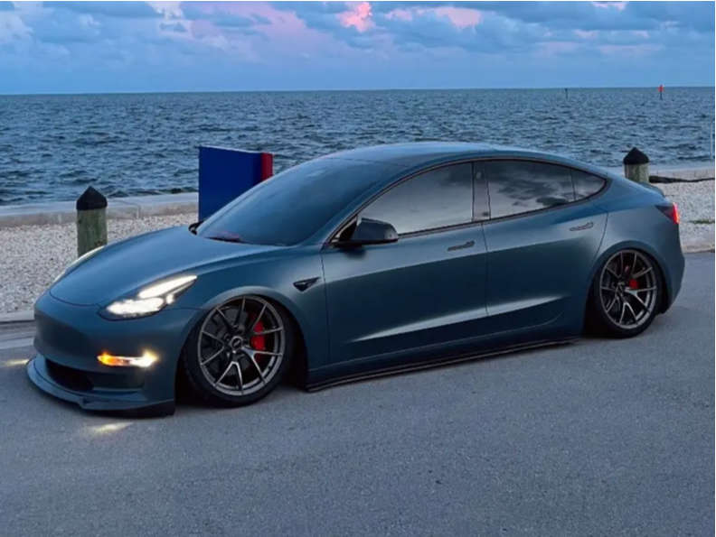 2022 Tesla 3 with 19x9.5 29 Apex Vs-5rs and 265/35R19 Hankook Ventus ...