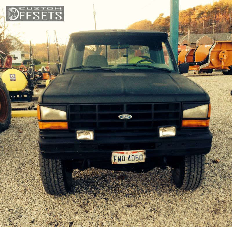 1990 Ford Ranger with 15x9 5 OEM Wheels Ford and 31/10.5R15 Goodyear ...