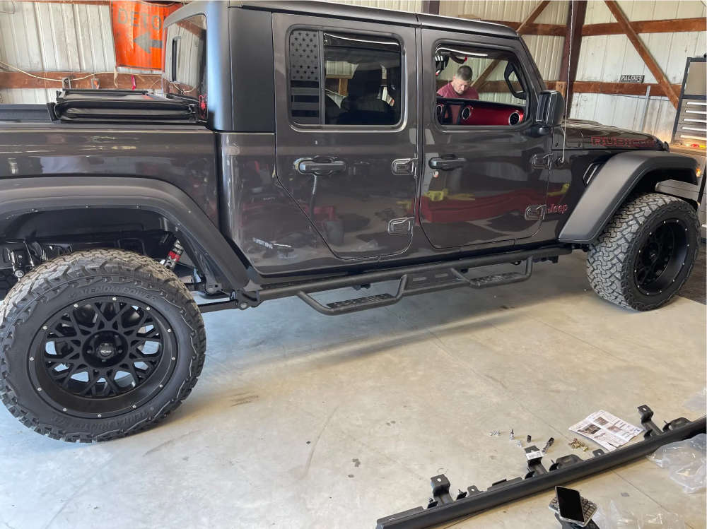 2022 Jeep Gladiator with 20x10 -25 Vision Rocker and 33/12.5R20 Venom ...
